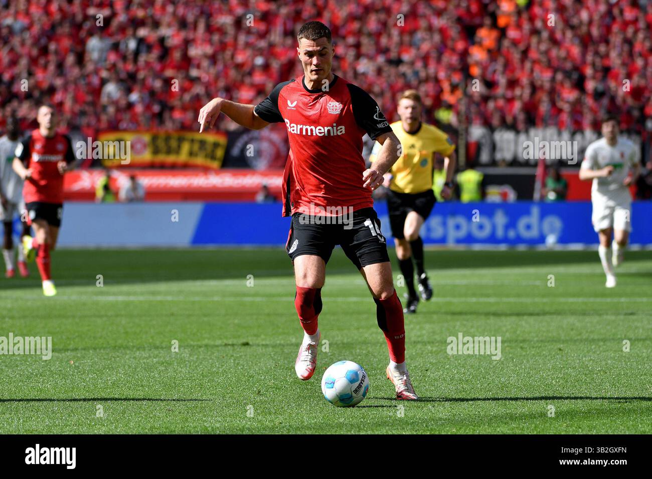 Fussball; Spieltag 31; 1. Bundesliga; Saison 2024/2025; Bayer Leverkusen gegen FC Augsburg am 26 ...