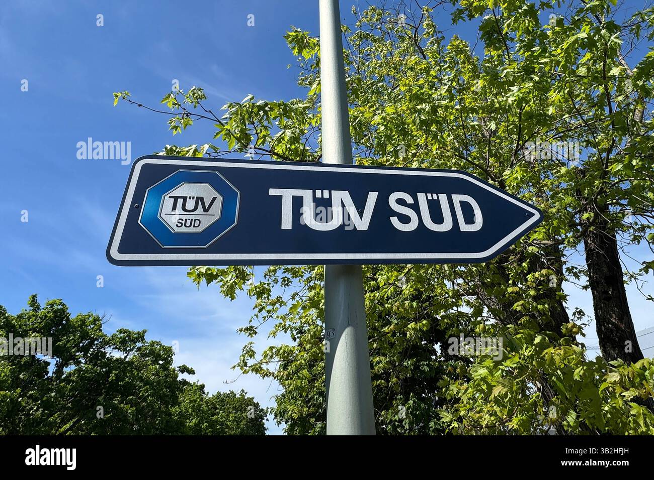 27.04.2025 xsvx, Wirtschaft emwirt v.l. TÜV Sued Süd Tuev AU ...