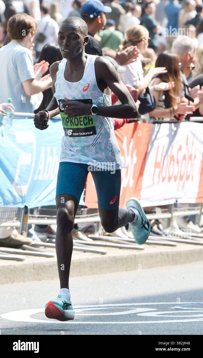 London, UK. 27.04.2025 TCS London Marathon Credit: Leo Mason ALAMY News ...