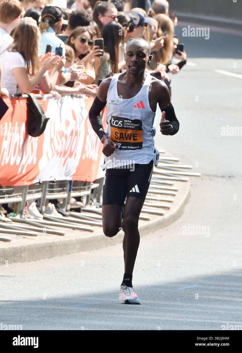 London, UK. 27.04.2025 TCS London Marathon Credit: Leo Mason ALAMY News ...
