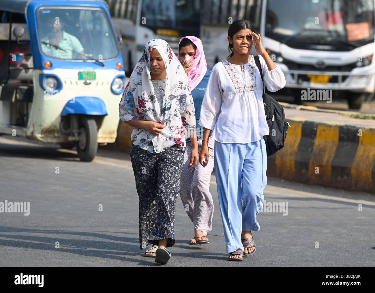 NOIDA, INDIA - APRIL 27: As temperatures rise in Delhi-NCR, commuters ...