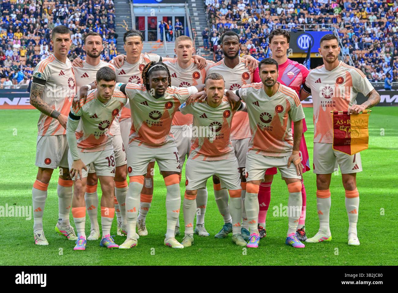 Milano, Italy. 27th Apr, 2025. The starting-11 of AS Roma seen for the ...