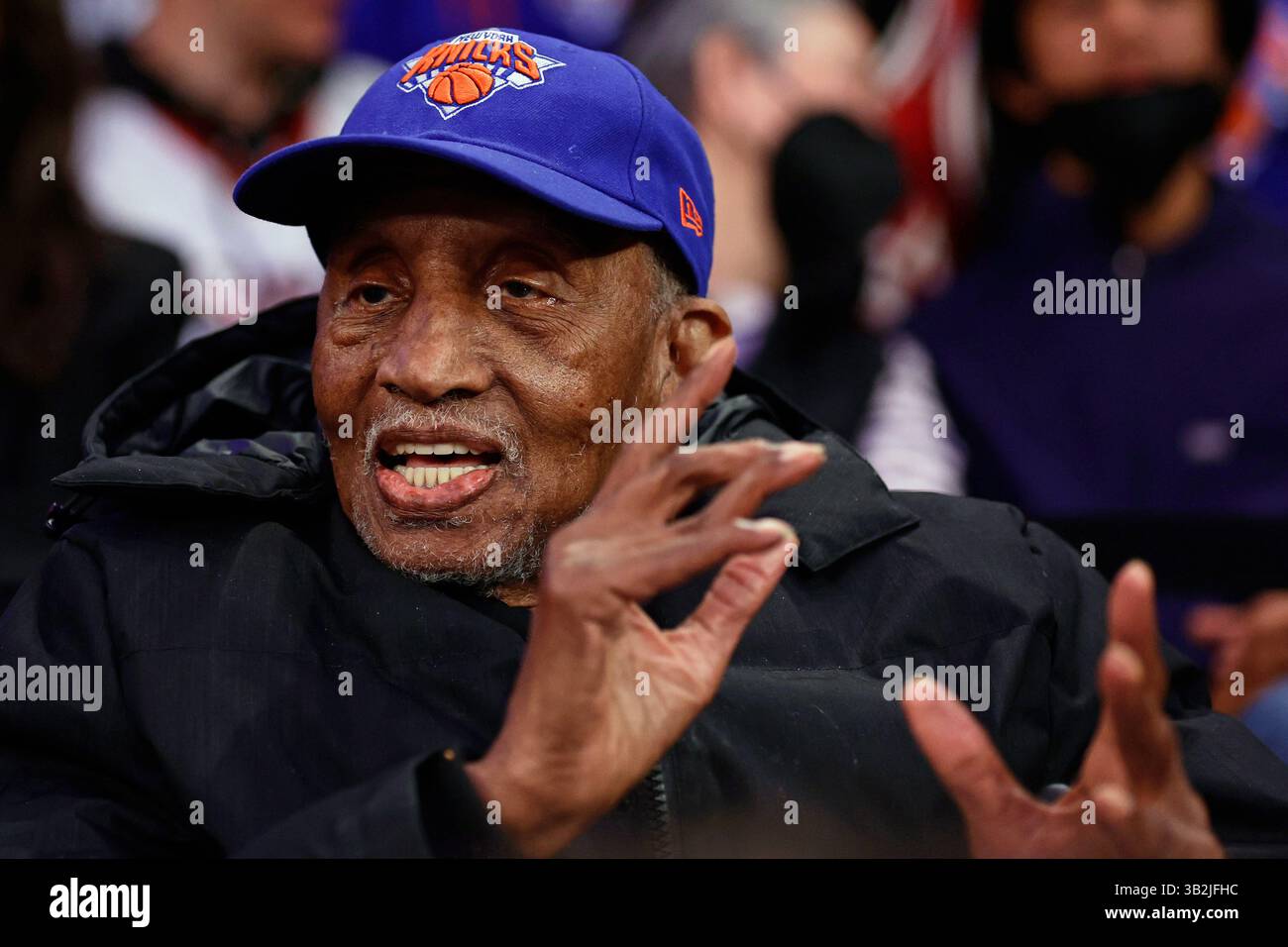 FILE - Former New York Knicks Dick Barnett looks on as the Knicks take ...