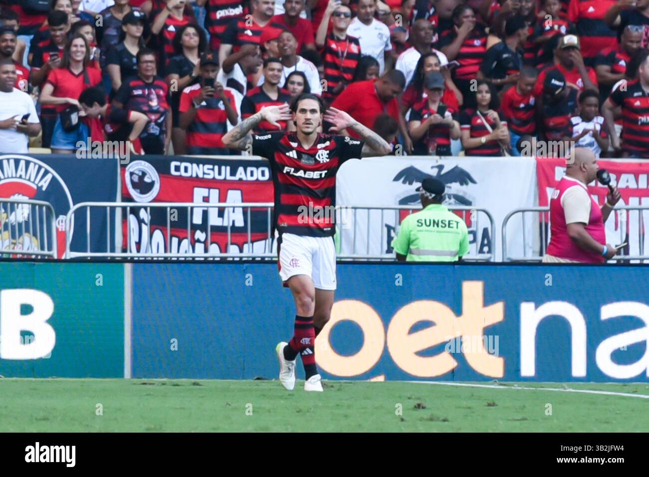 Rio De Janeiro, Brazil. 27th Apr, 2025. Flamengo striker Pedro ...