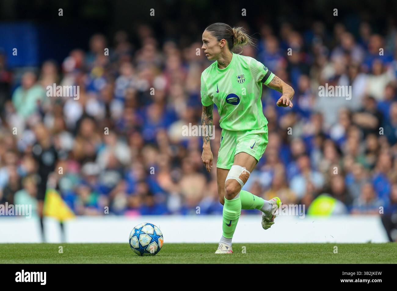 London, UK. 27th Apr, 2025. London, England, April 27th 2025: Mapi Leon ...