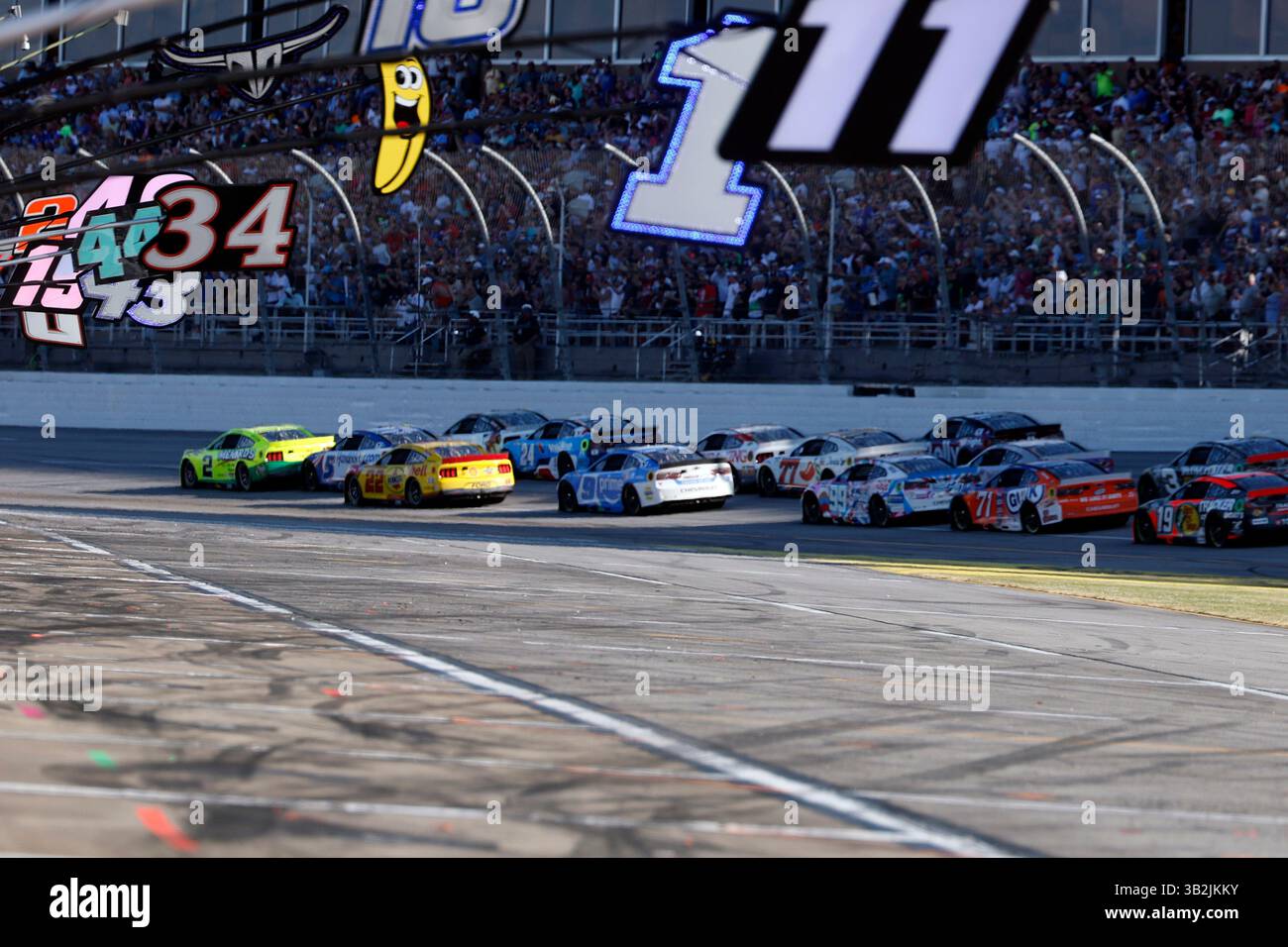 Austin Cindric (2) leads the pack to the finish line during a NASCAR ...