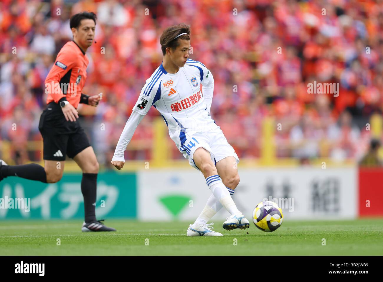 Chiba, Japan. 26th Apr, 2025. Motoki Hasegawa (Albirex) Football/Soccer : 2025 J1 League match ...