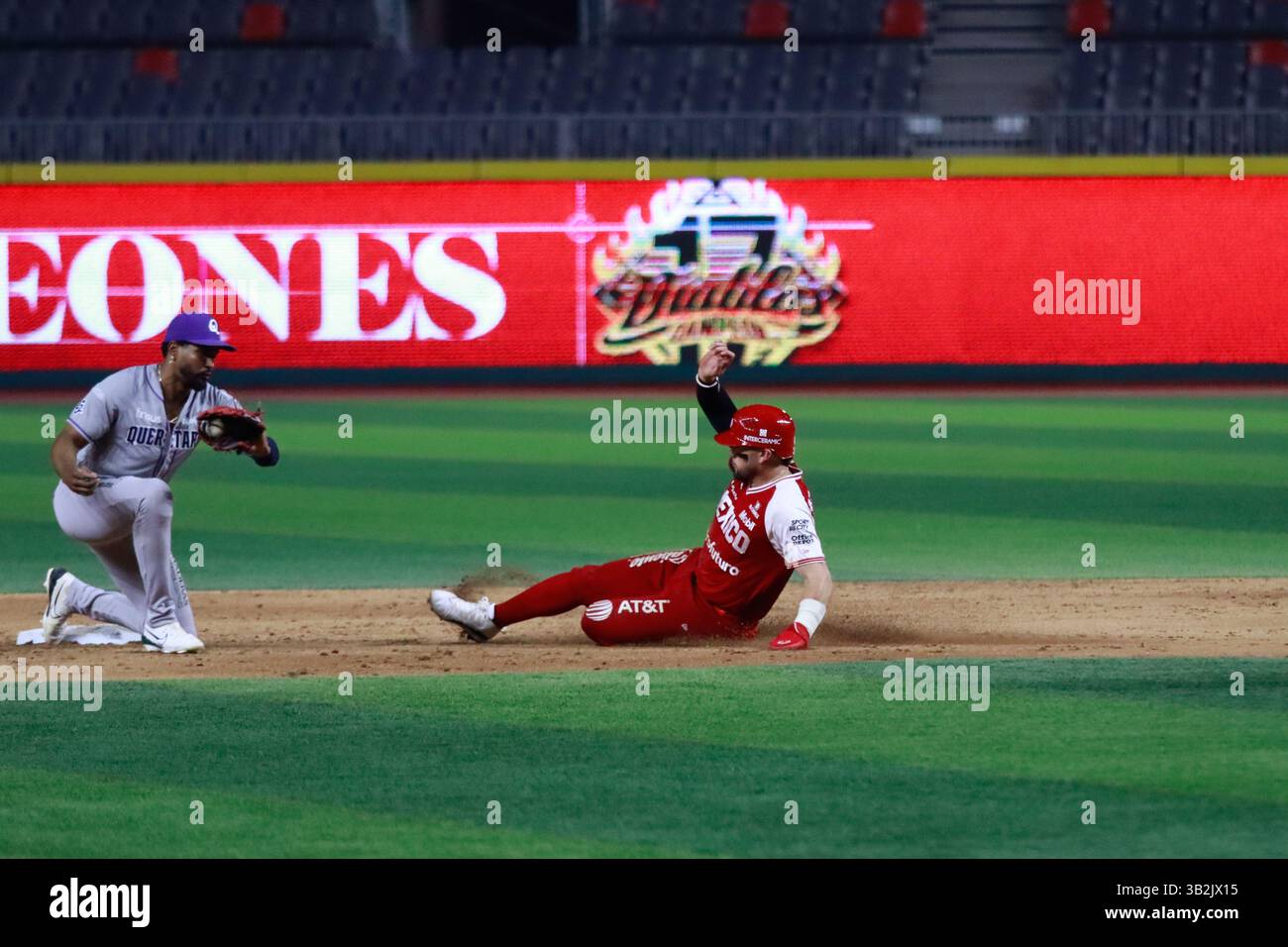 Mexico City, Mexico. 25th Apr, 2025. Julian Ornelas #31 of Diablos ...