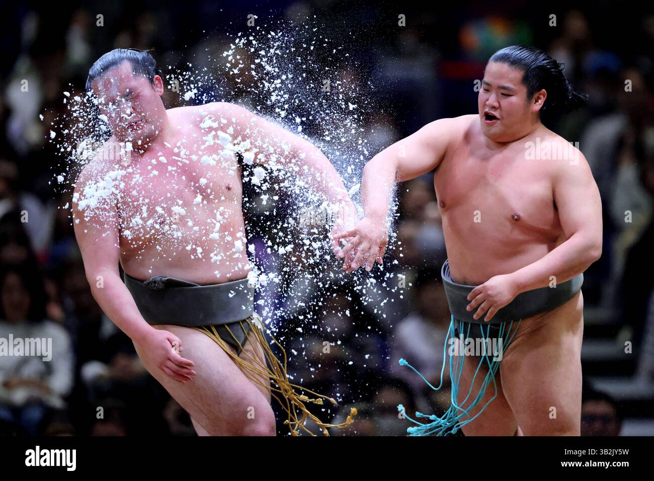 Shokkiri/comic sumo performance, APRIL 26, 2025 - Sumo : Yokohama Arena ...