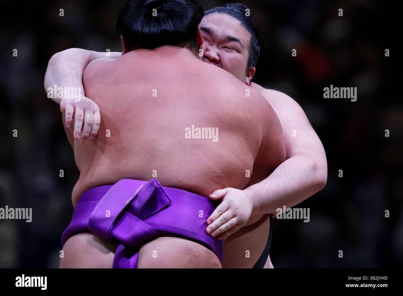 Yokohama Arena, Kanagawa, Japan. 26th Apr, 2025. (L-R) Takerufuji ...