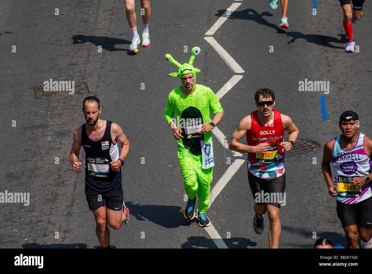 London, UK. 27th Apr, 2025. An athlete dressed as an alien for charity ...