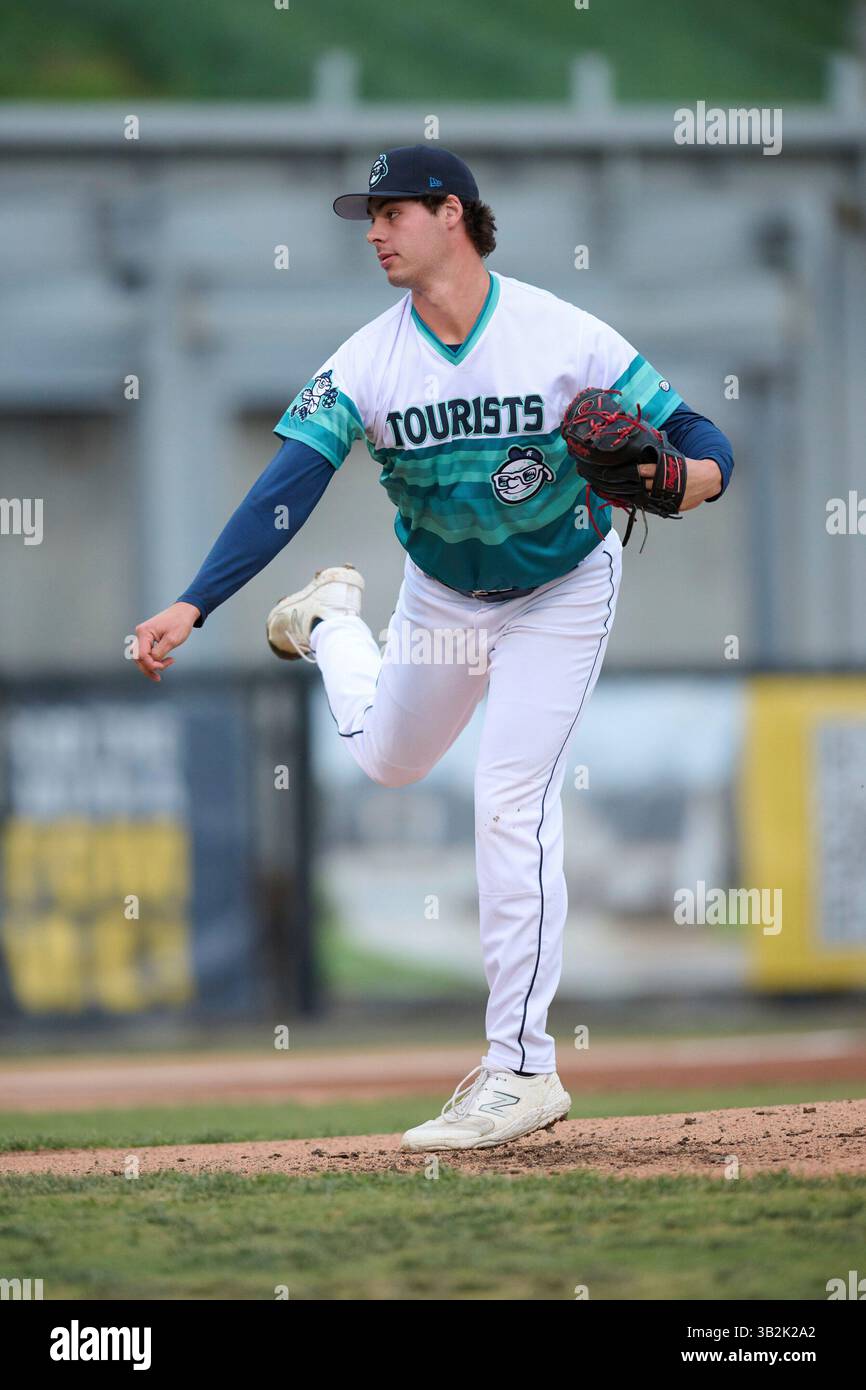 Asheville Tourists pitcher Matthew Linskey (40) delivers a pitch during ...