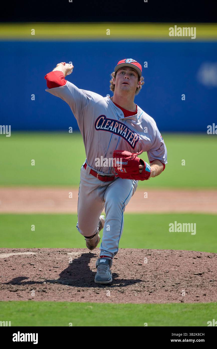 Clearwater Threshers pitcher Ryan Degges (29) delivers a pitch during ...