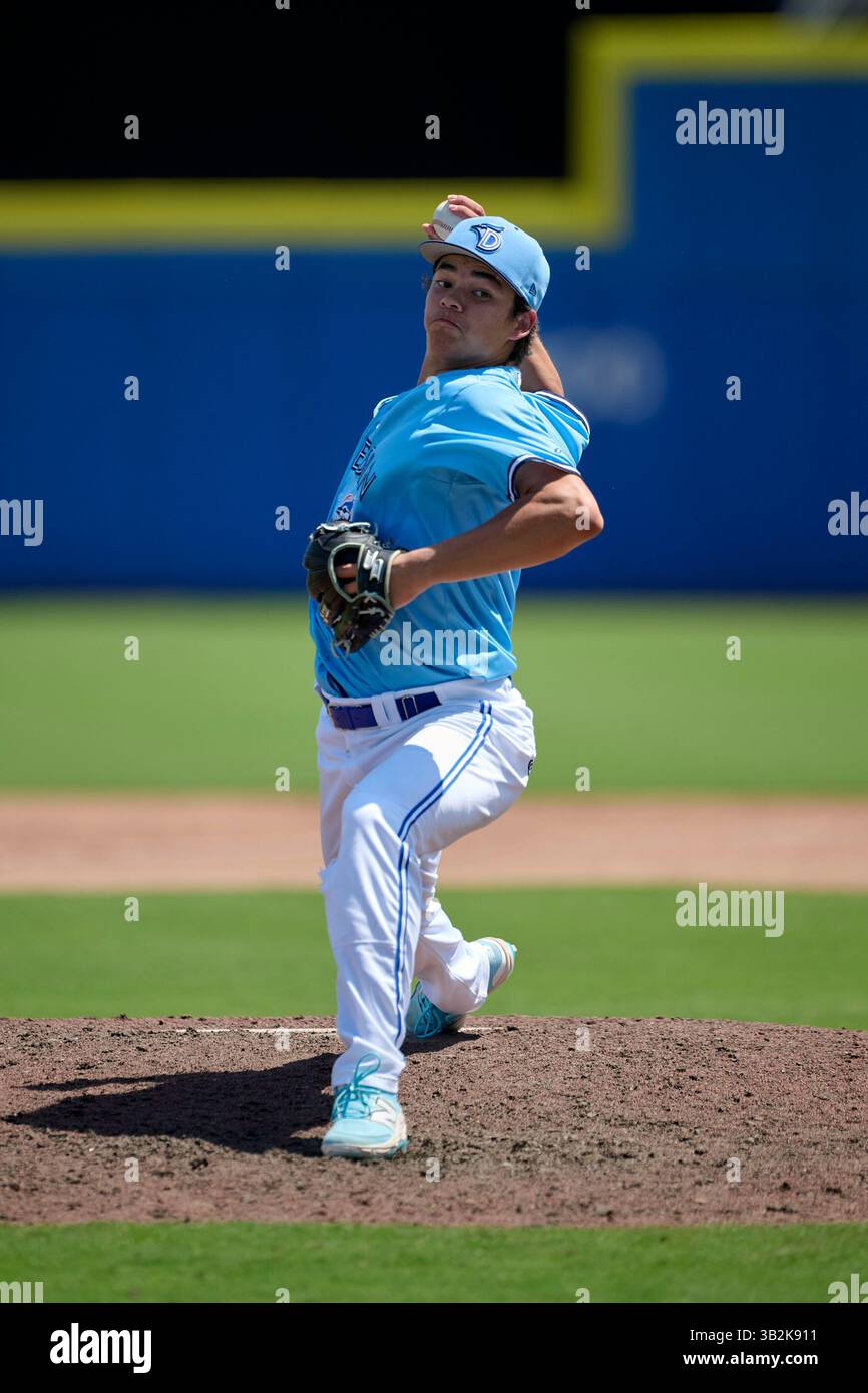 Dunedin Blue Jays pitcher Jack Eshleman (34) delivers a pitch during an ...