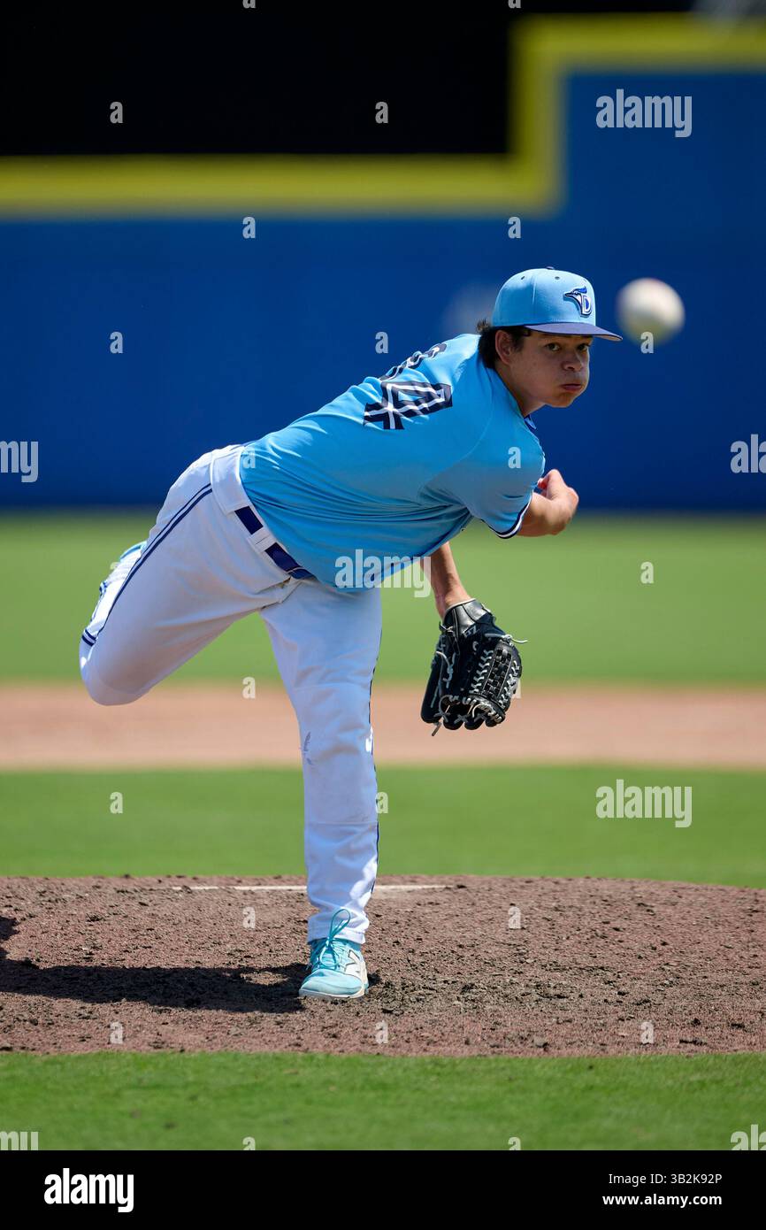 Dunedin Blue Jays pitcher Jack Eshleman (34) delivers a pitch during an ...