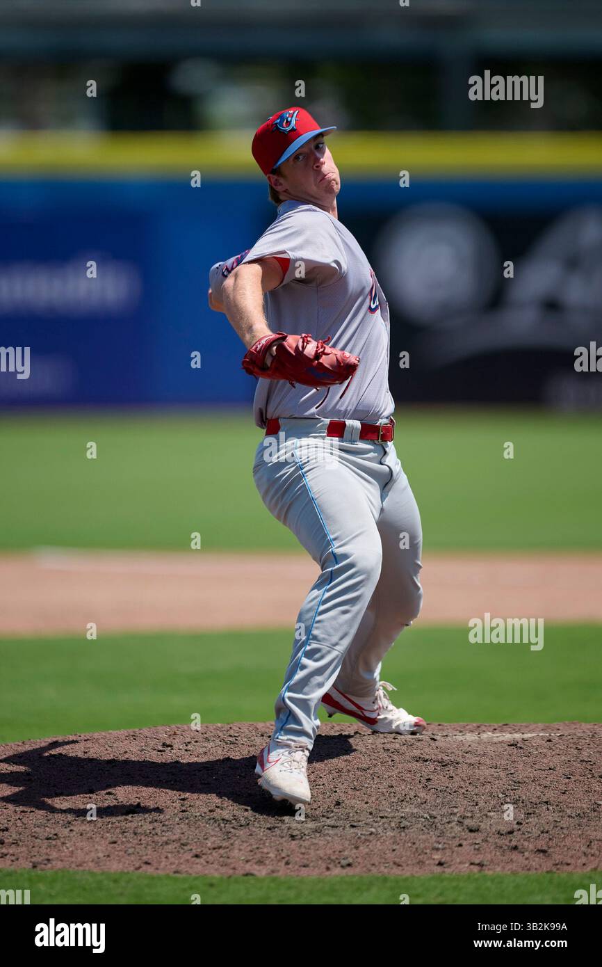 Clearwater Threshers pitcher Erik Ritchie (16) delivers a pitch during ...