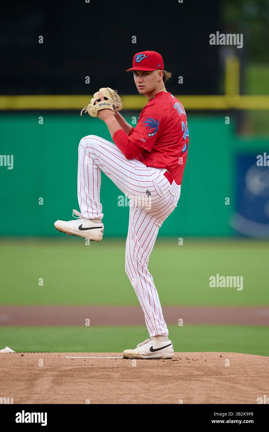 Clearwater Threshers pitcher Zack Tukis (35) delivers a warmup pitch ...