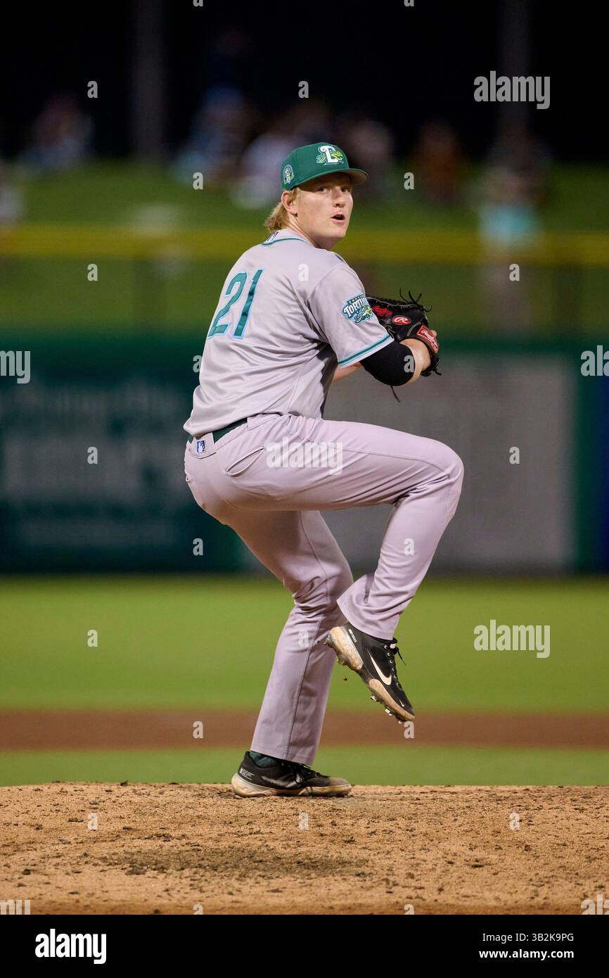 Daytona Tortugas pitcher Dominic Scheffler (21) delivers a pitch during ...