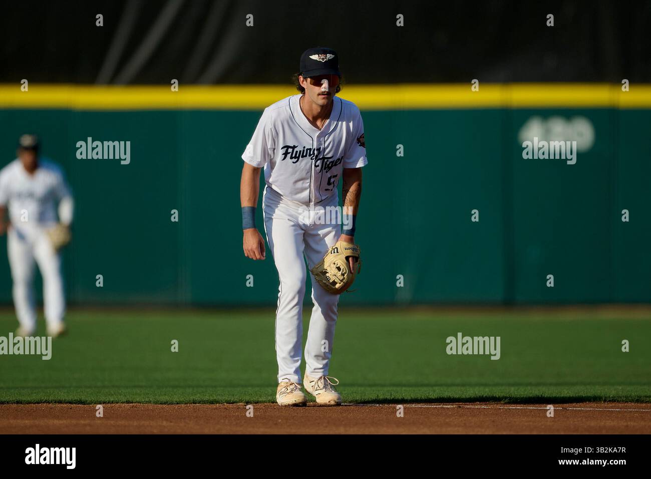 Lakeland Flying Tigers shortstop Woody Hadeen (5) during an MiLB ...