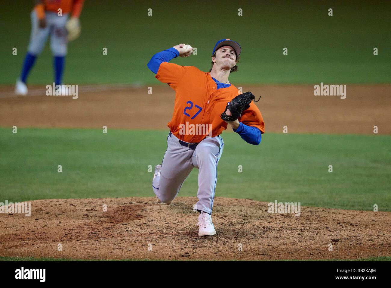 St. Lucie Mets pitcher Hunter Hodges (27) delivers a pitch during an ...