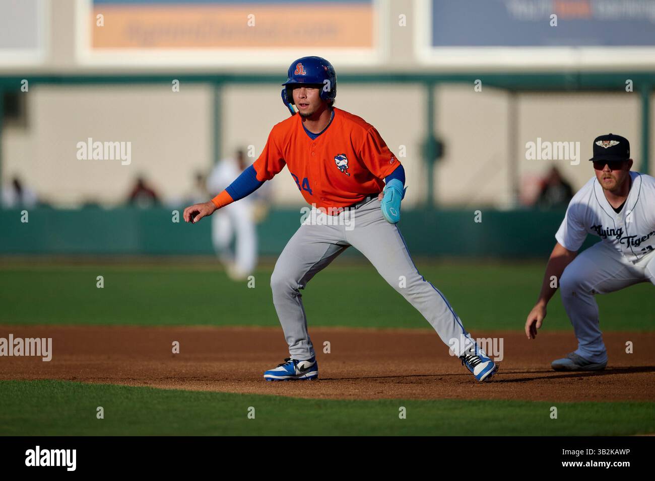 St. Lucie Mets Marco Vargas (34) leads off first base during an MiLB ...