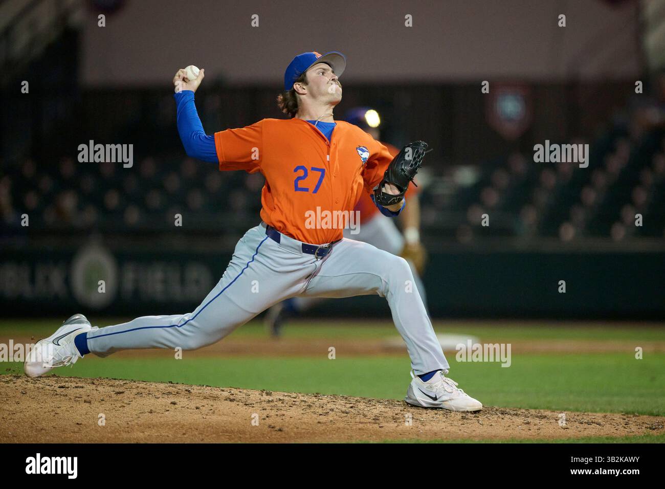 St. Lucie Mets pitcher Hunter Hodges (27) delivers a pitch during an ...