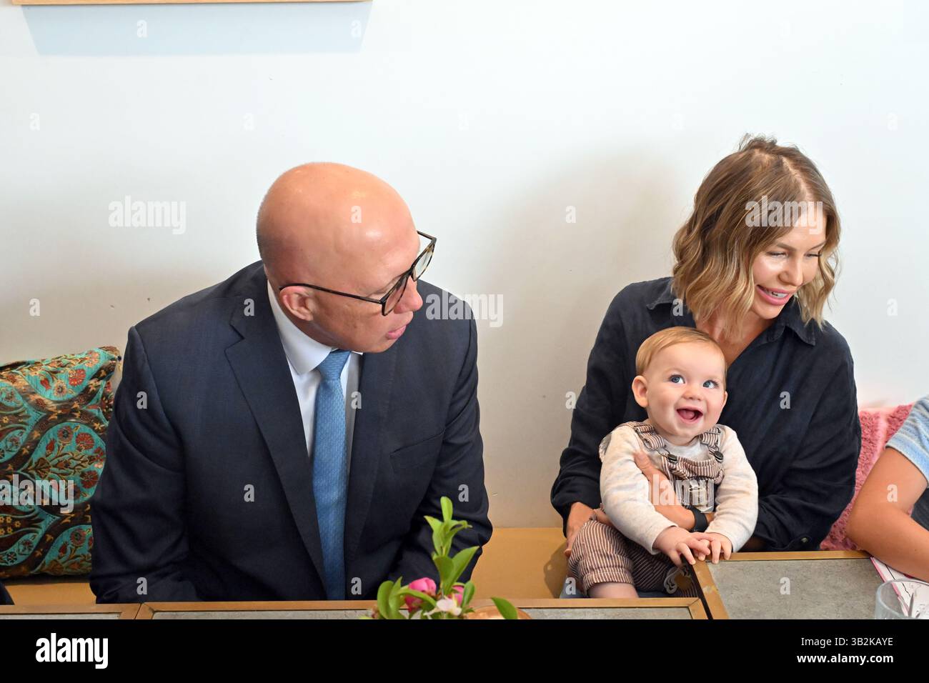 Marks Point, Australia. 28th Apr, 2025. Leader of the Opposition Peter ...
