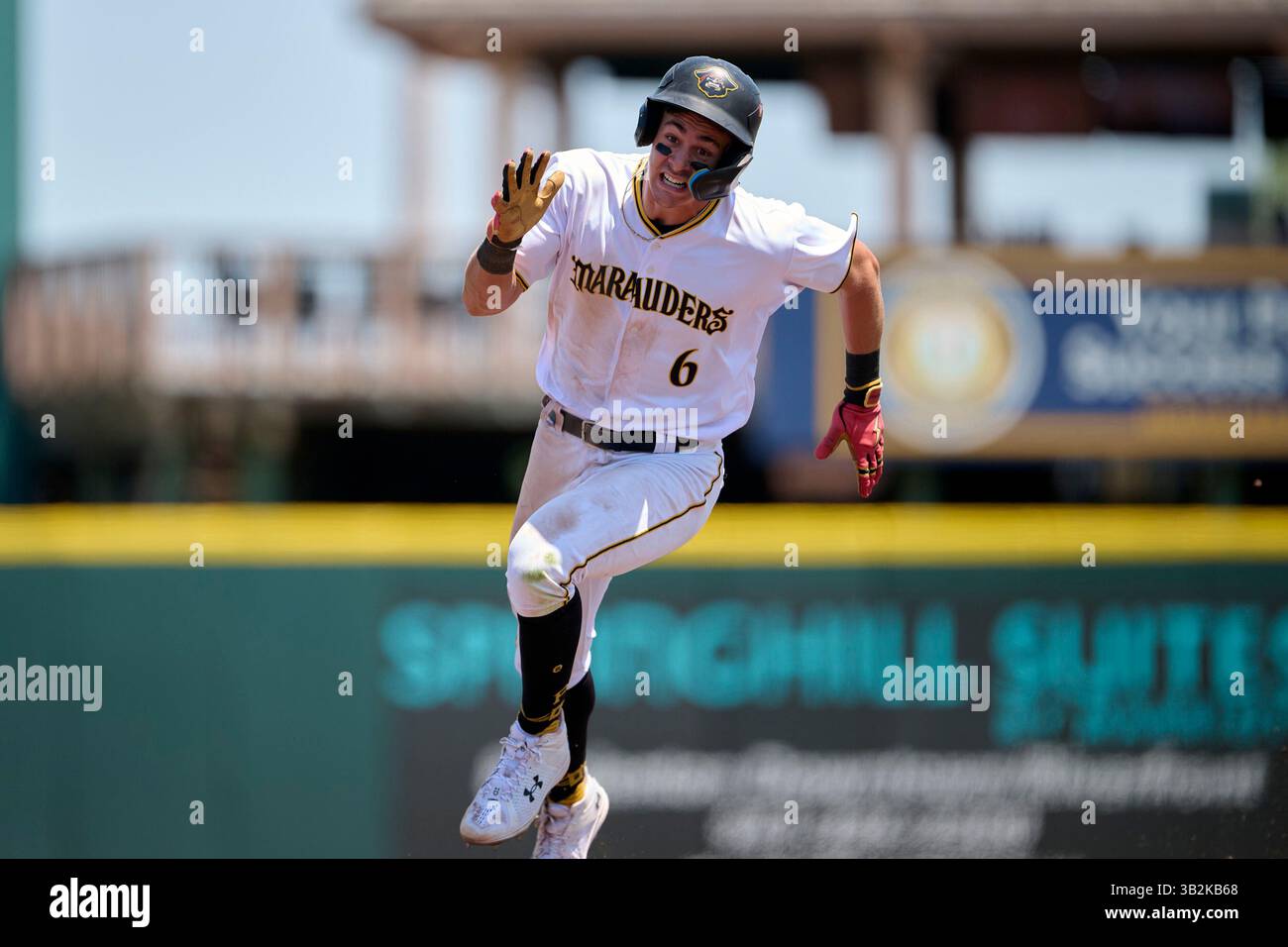 Bradenton Marauders Konnor Griffin (6) running the bases during an MiLB ...