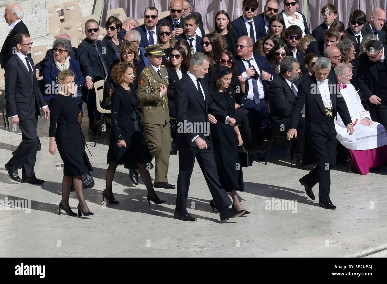 Vatican, Vatican. 26th Apr, 2025. Spanish Royals Felipe de Borbón and ...