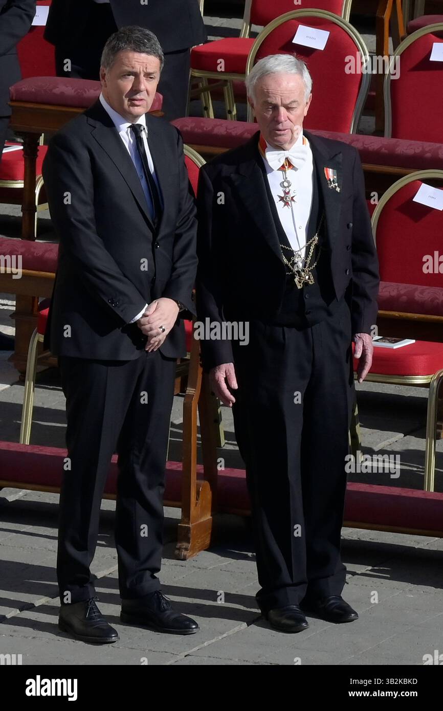 Vatican, Vatican. 26th Apr, 2025. Matteo Renzi (l) attends the funeral ...