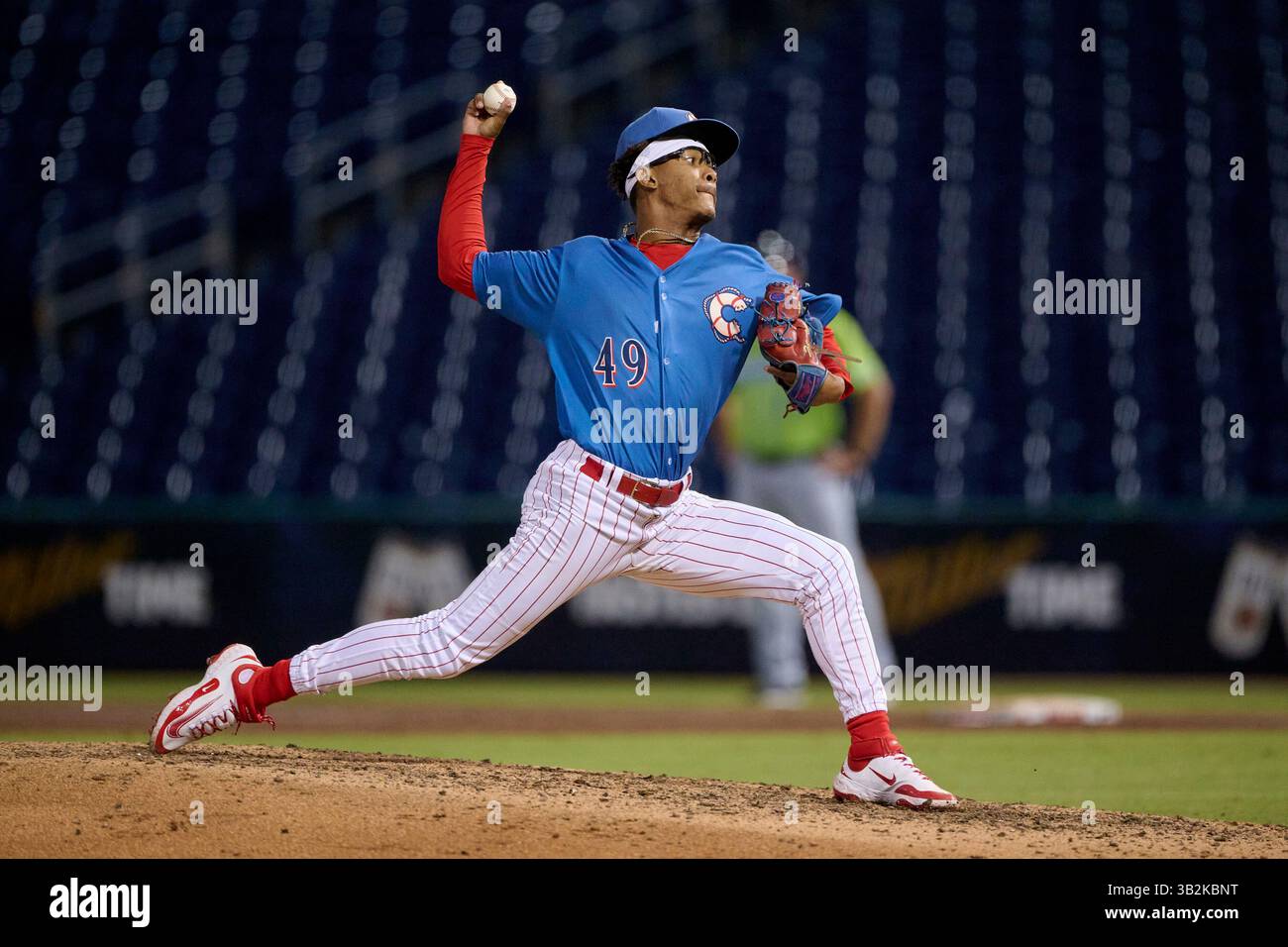 Clearwater Threshers pitcher Saul Teran (49) delivers a pitch during an ...
