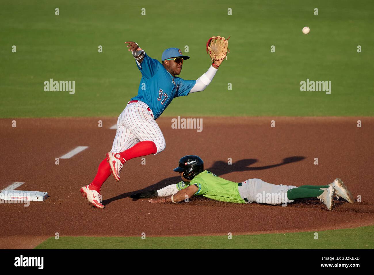 Clearwater Threshers second baseman Aroon Escobar (37) fields a throw ...