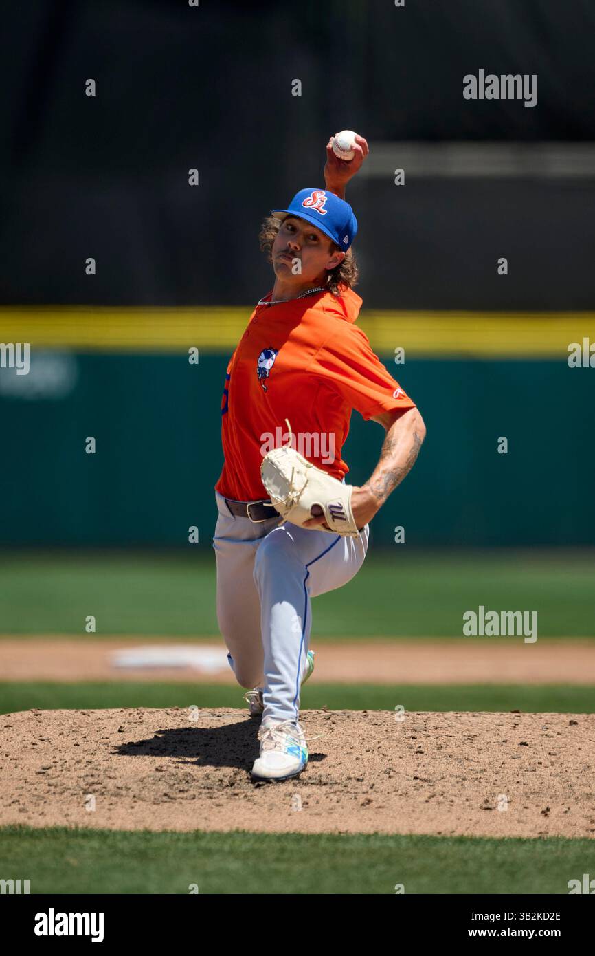 St. Lucie Mets pitcher Will Watson (55) delivers a pitch during an MiLB ...