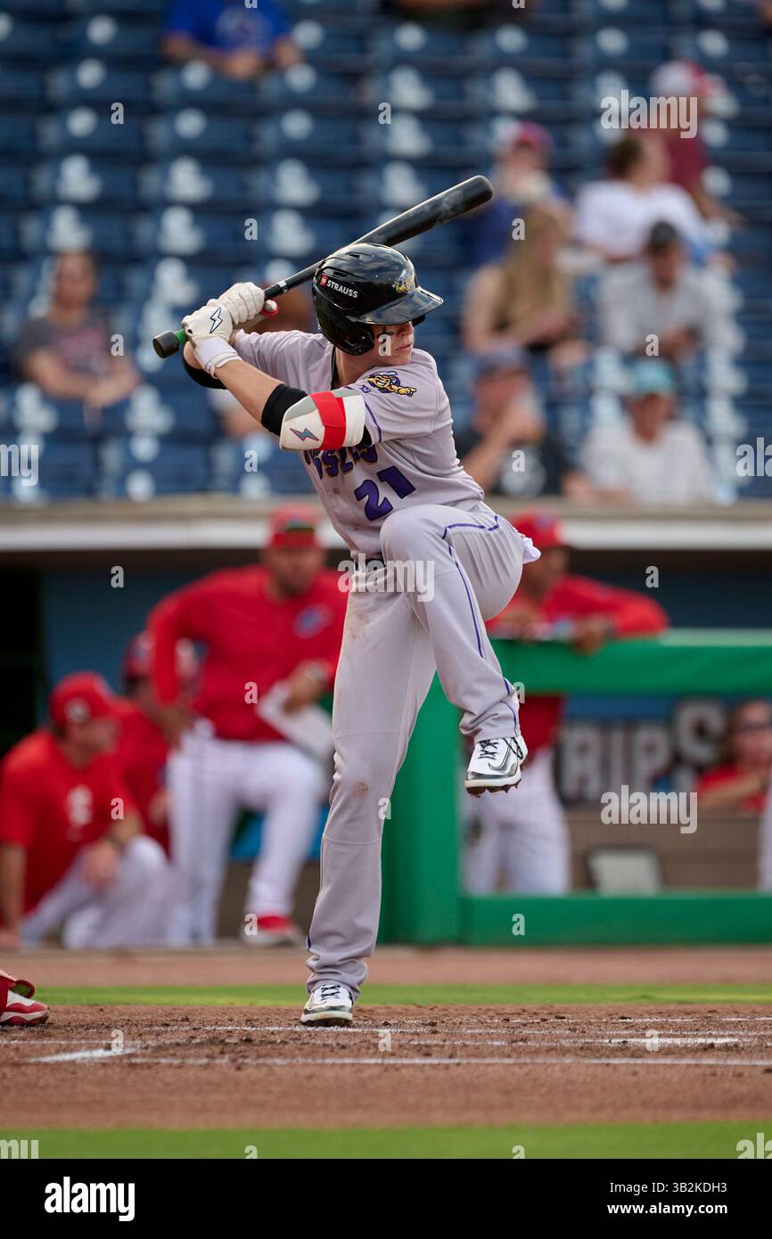 Fort Myers Mighty Mussels Peyton Carr (21) bats during an MiLB Florida ...