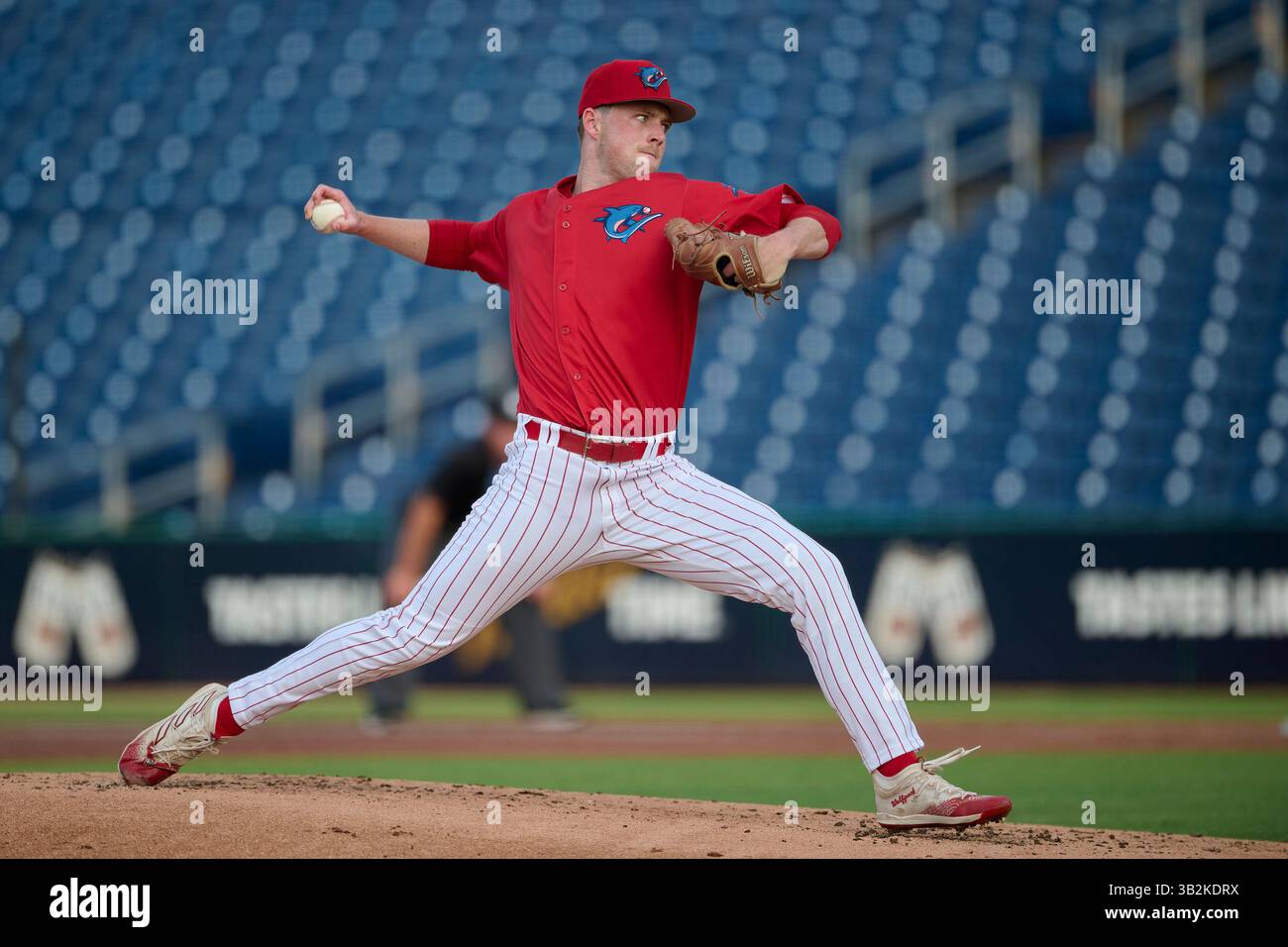 Clearwater Threshers pitcher Sam Highfill (21) delivers a pitch during ...