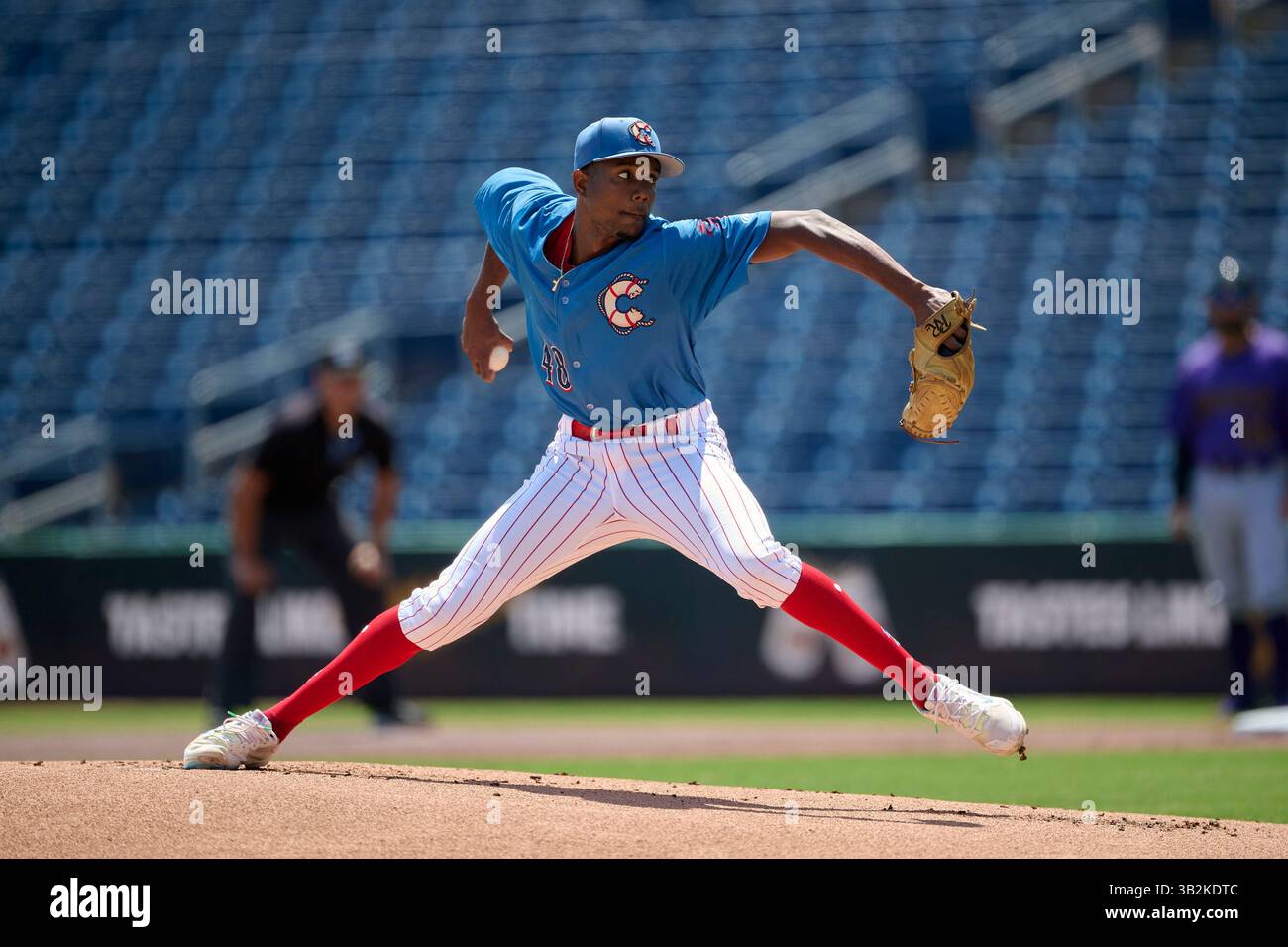 Clearwater Threshers pitcher Enrique Segura (48) delivers a pitch ...
