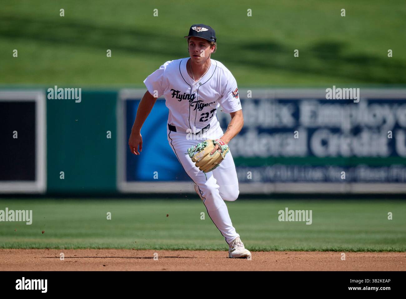 Lakeland Flying Tigers shortstop Bryce Rainer (27) fielding during an ...