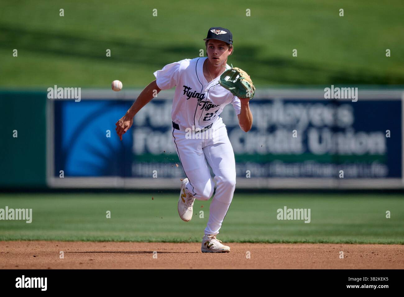 Lakeland Flying Tigers shortstop Bryce Rainer (27) fielding during an ...