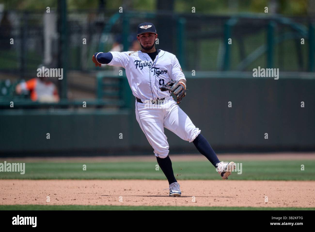 Lakeland Flying Tigers third baseman Samuel Gil (9) throws to first ...