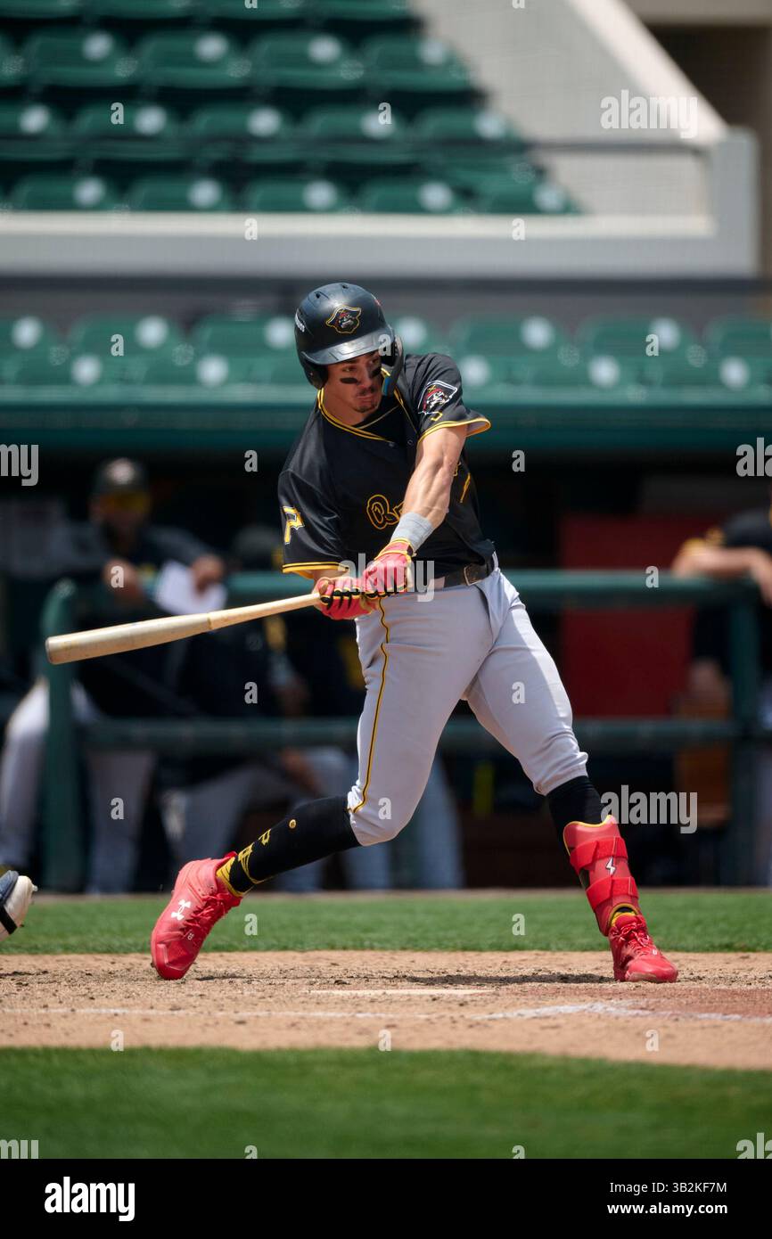 Bradenton Marauders Konnor Griffin (6) bats during an MiLB Florida ...