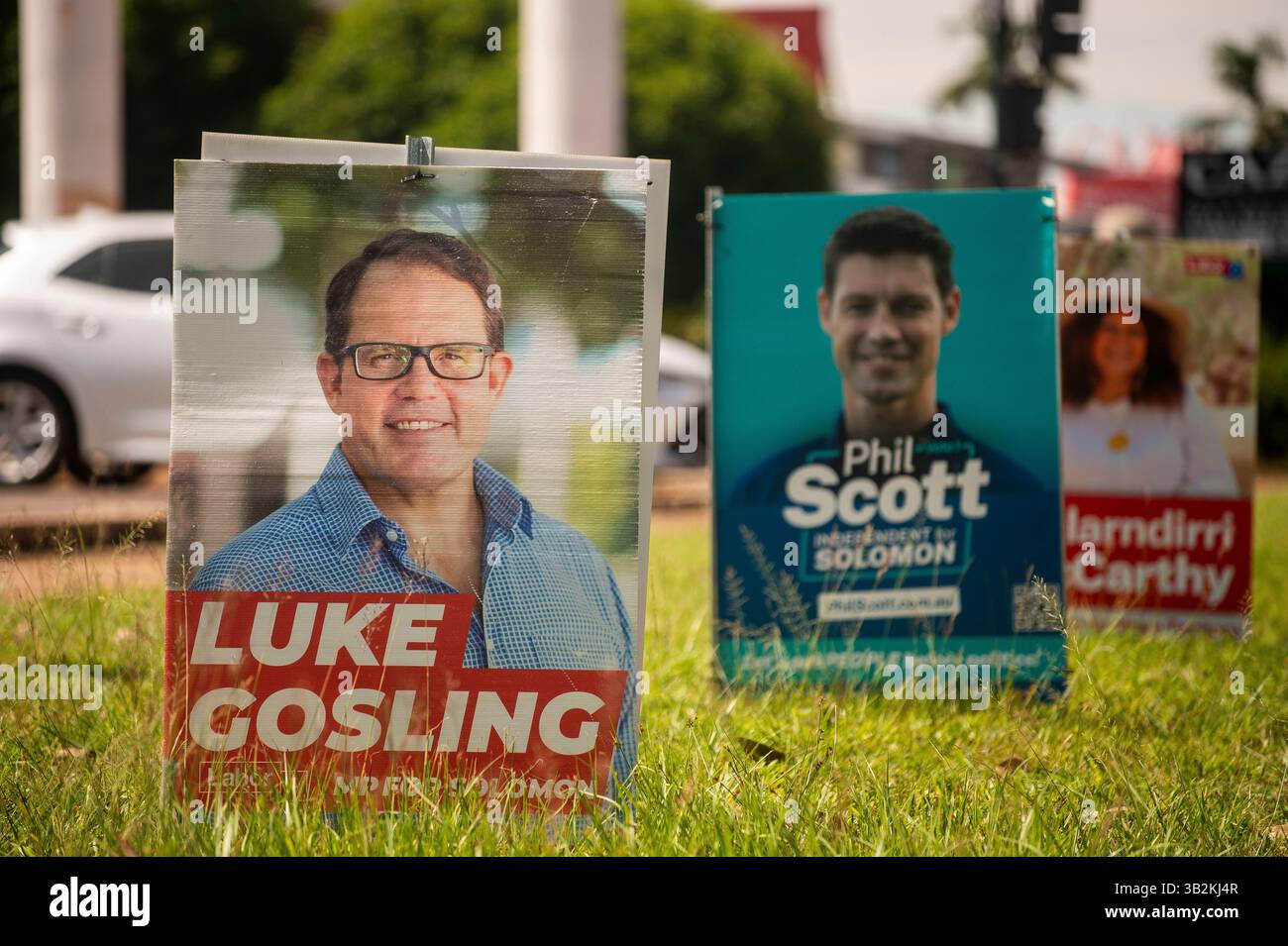 Darwin, Australia. 23rd Apr, 2025. Political corflute signs in Darwin ...