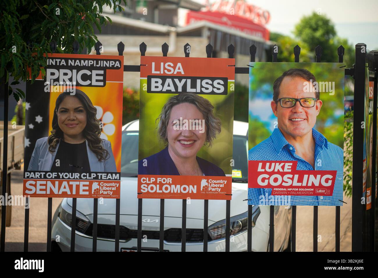 Darwin, Australia. 23rd Apr, 2025. Political corflute signs in Darwin ...