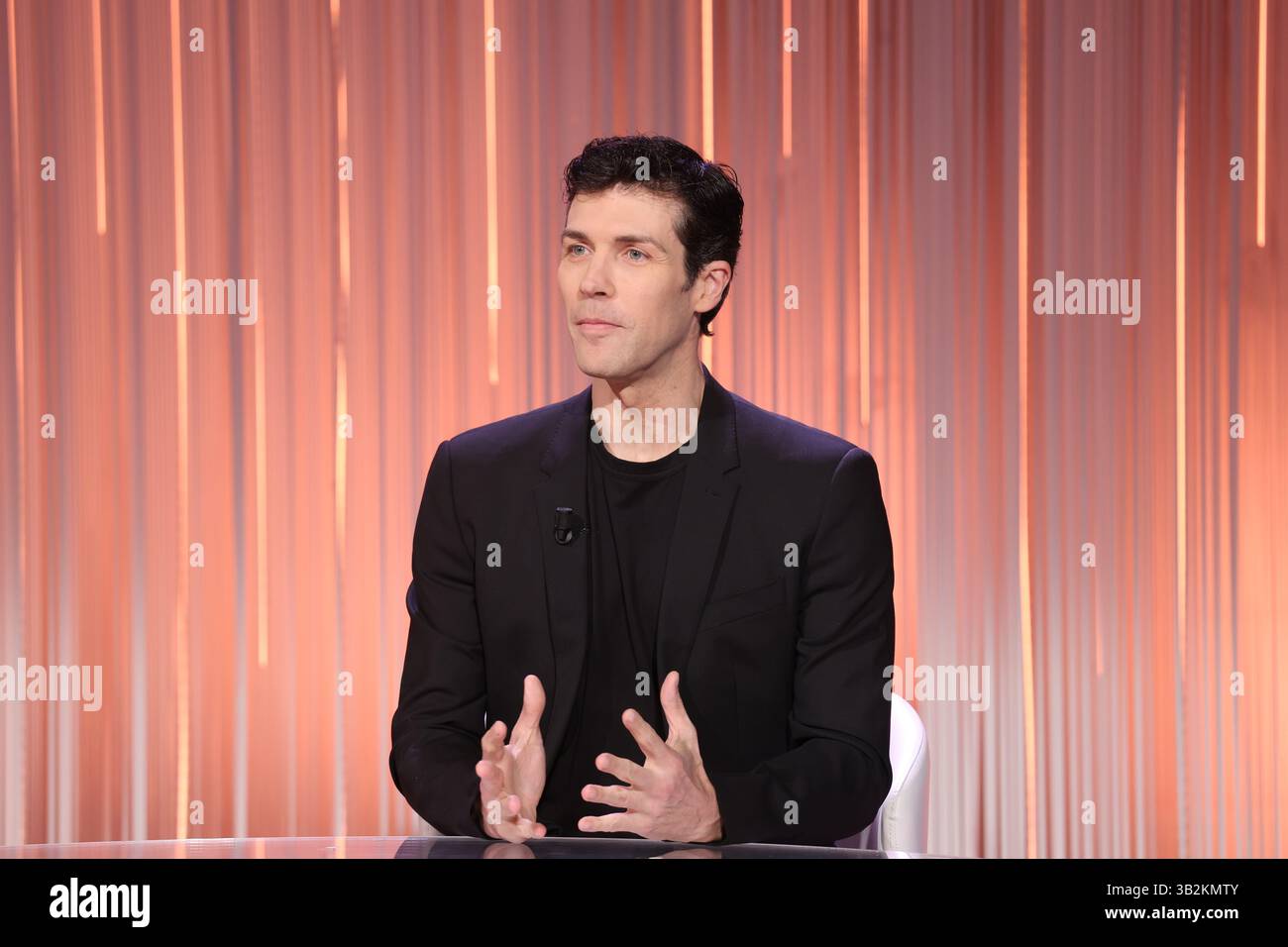 Roberto Bolle Roberto Bolle attends the Italian TV show -Cinque minuti ...