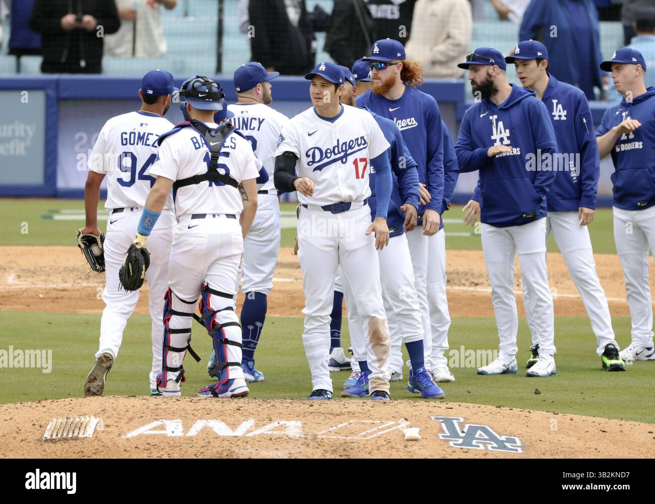 Los Angeles, USA. 27th April, 2025. Los Angeles Dodgers players ...