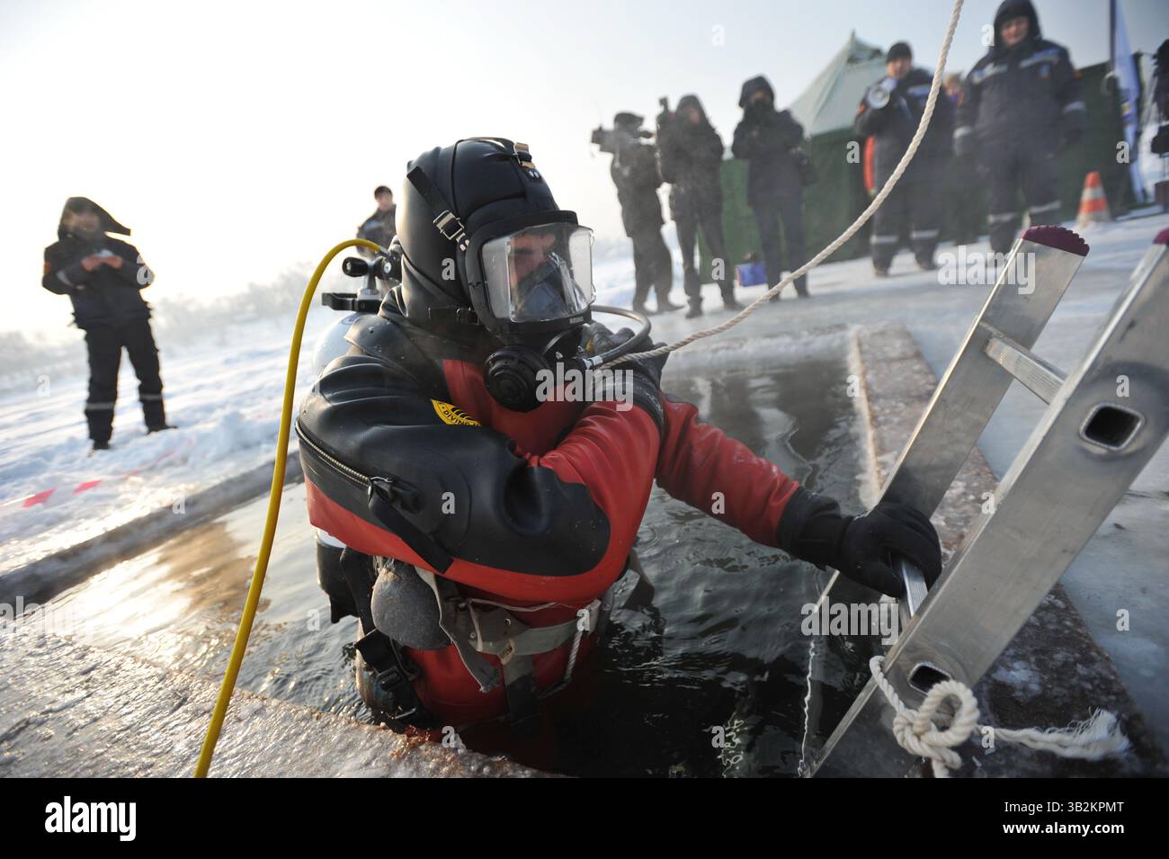 Rescue diver training hi-res stock photography and images - Alamy
