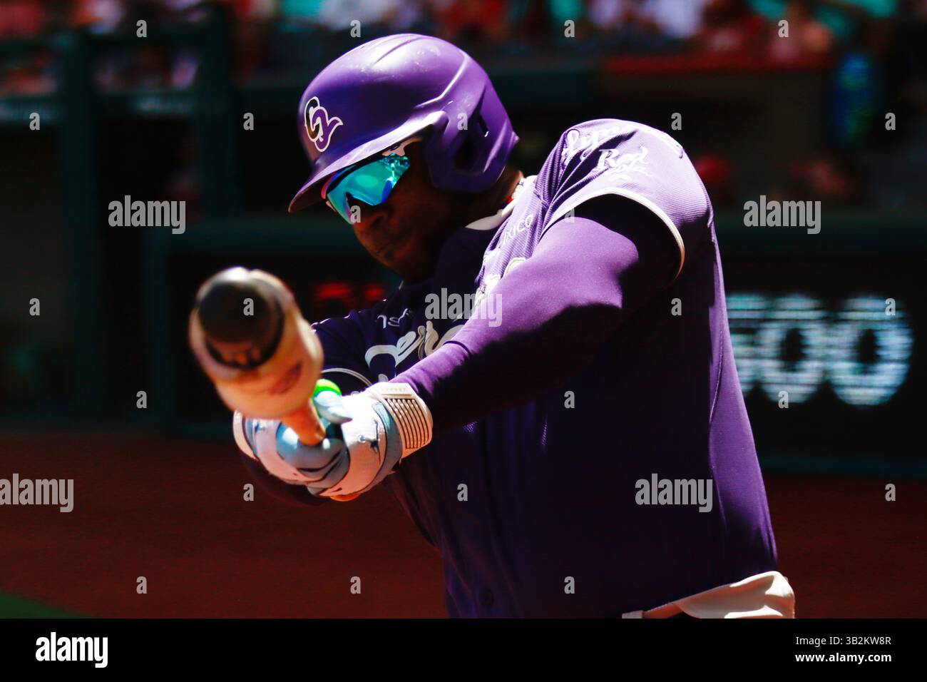 Mexico City, Mexico. 27th Apr, 2025. Rusney Castillo #15 of ...