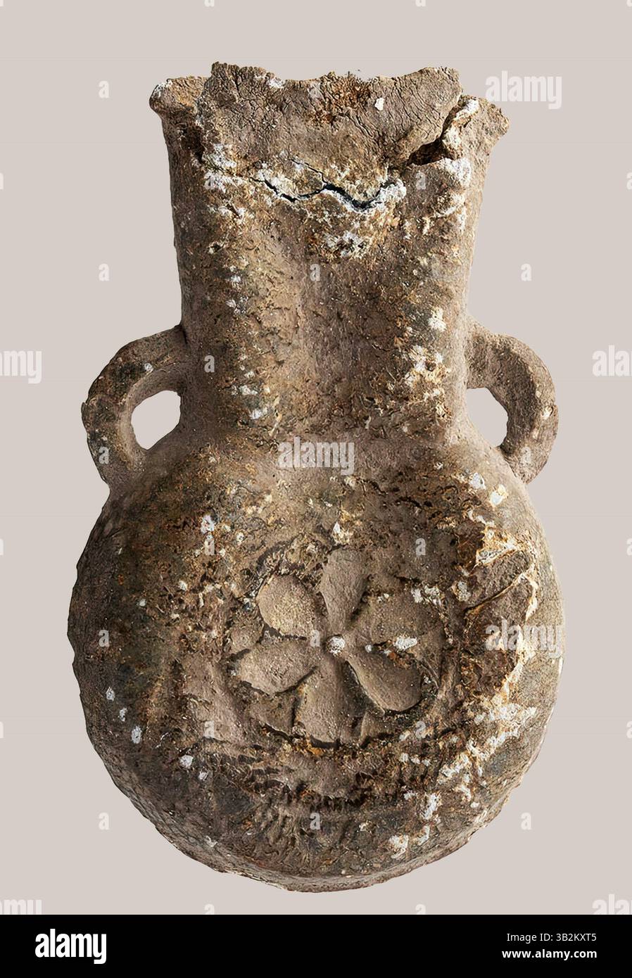 7628. Led, shell shaped ampulla, a token by pilgrims to the Holy Land ...