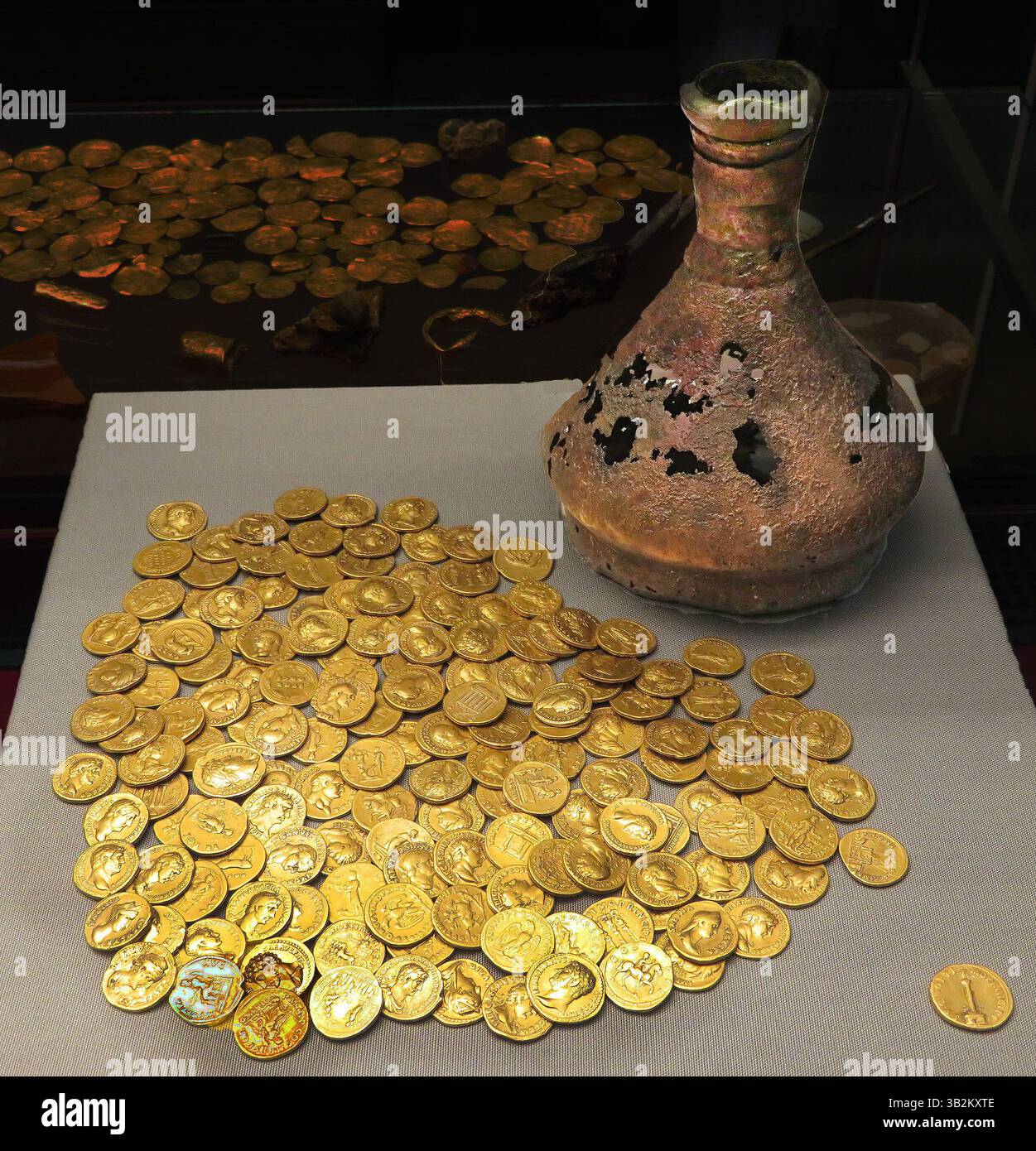 Bress jar hi-res stock photography and images - Alamy