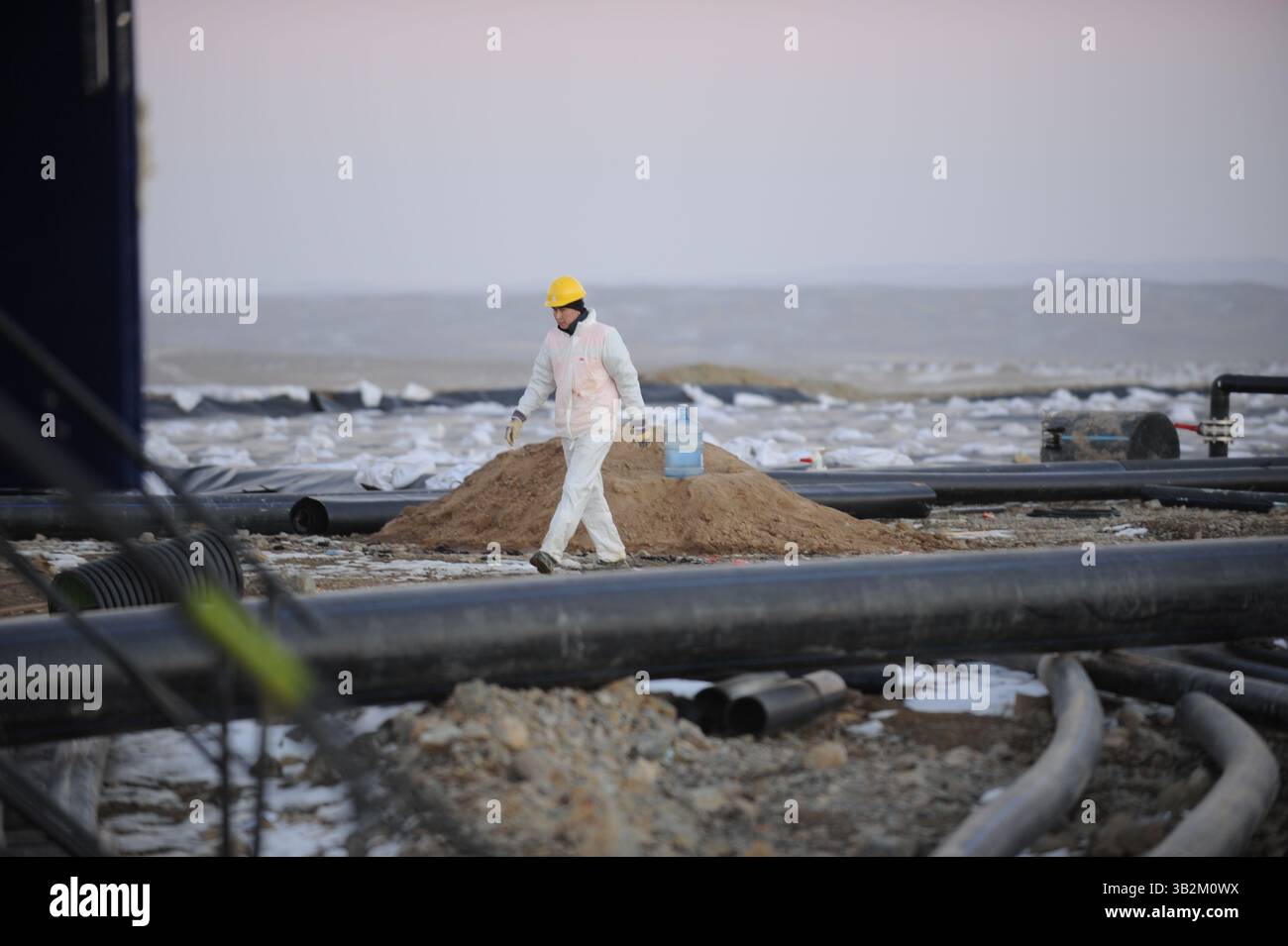 Workers inspect the quarry where cathode copper is extracted Stock ...