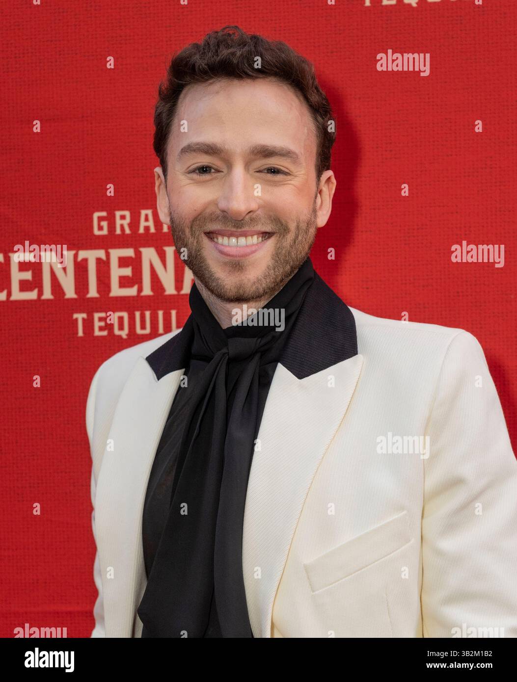 Real women have curves musical hi-res stock photography and images - Alamy